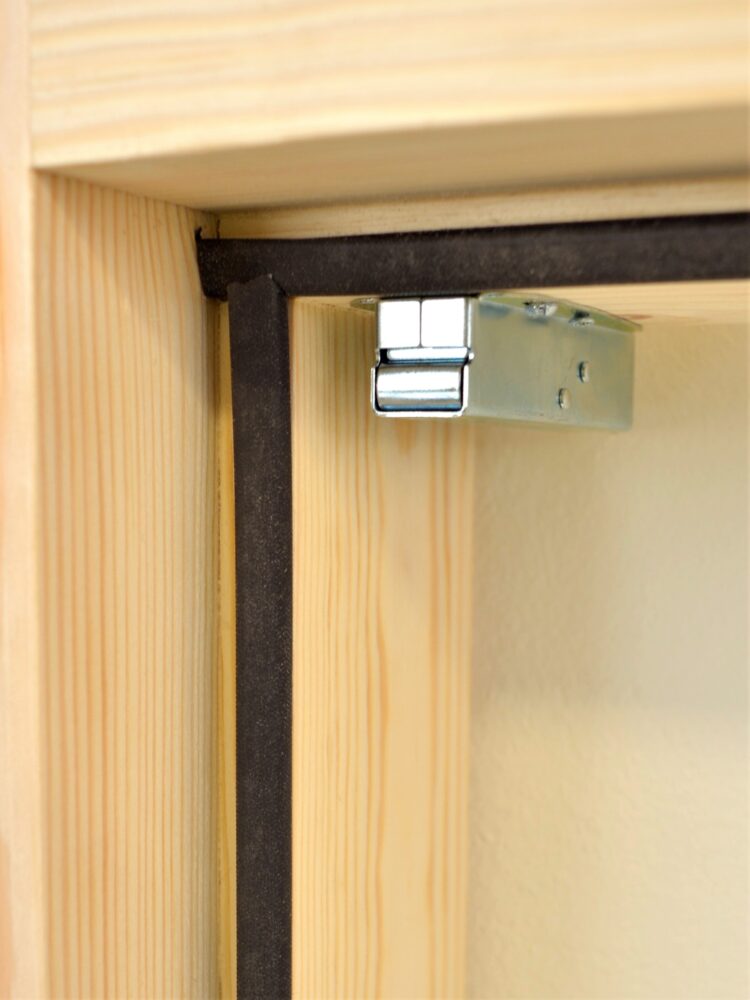 Right Hung-Single Door-Chamfered Architrave - Timber Staircases